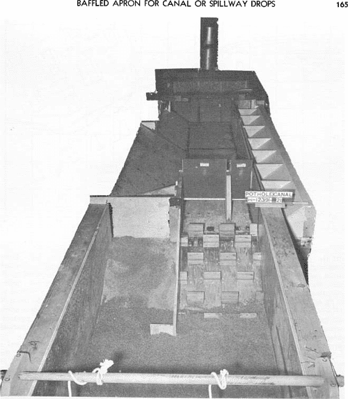 [PDF] Hydraulic Design of Stilling Basins and Energy Dissipators ...